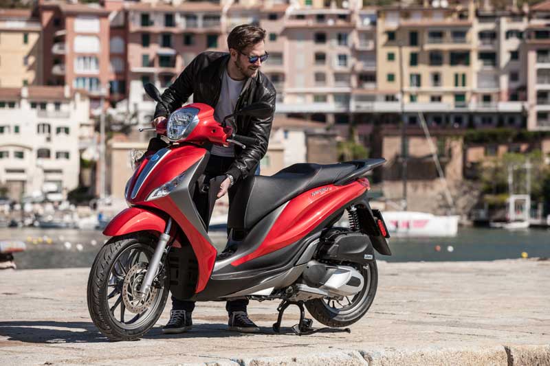 Browse the Piaggio Range - Olivers Motorcycles - Brisbane